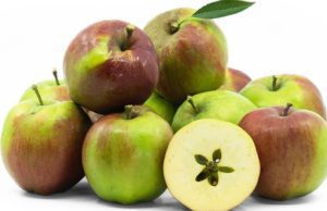 21 Types of Green Apples: How To Identify Them (Names & Pictures ...